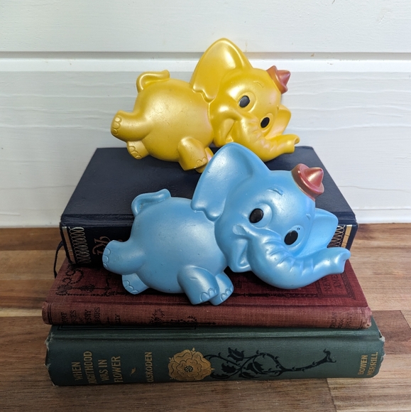 Wall Decor | Vintage Chalkware Elephants | Poshmark
